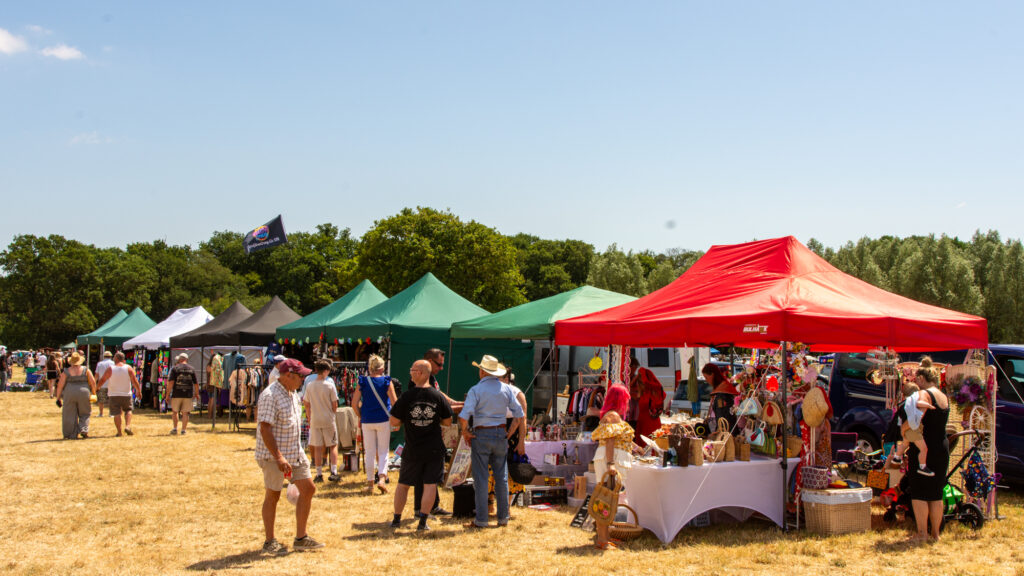Classic & Retro Show, The Lawn - Car Events